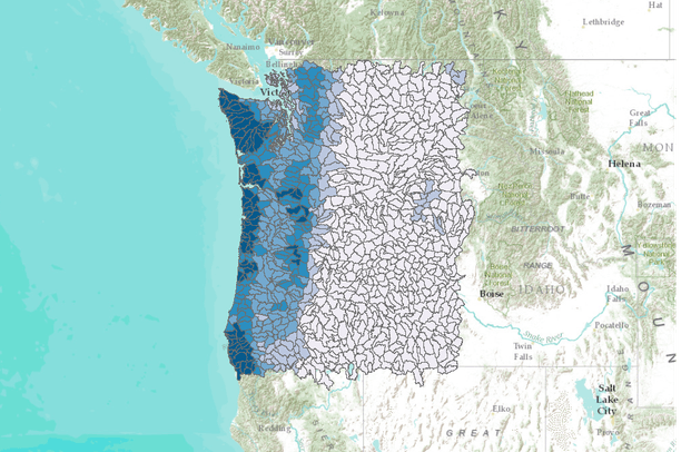 Simulated historical surface runoff (1971-2000) for OR and WA, USA ...